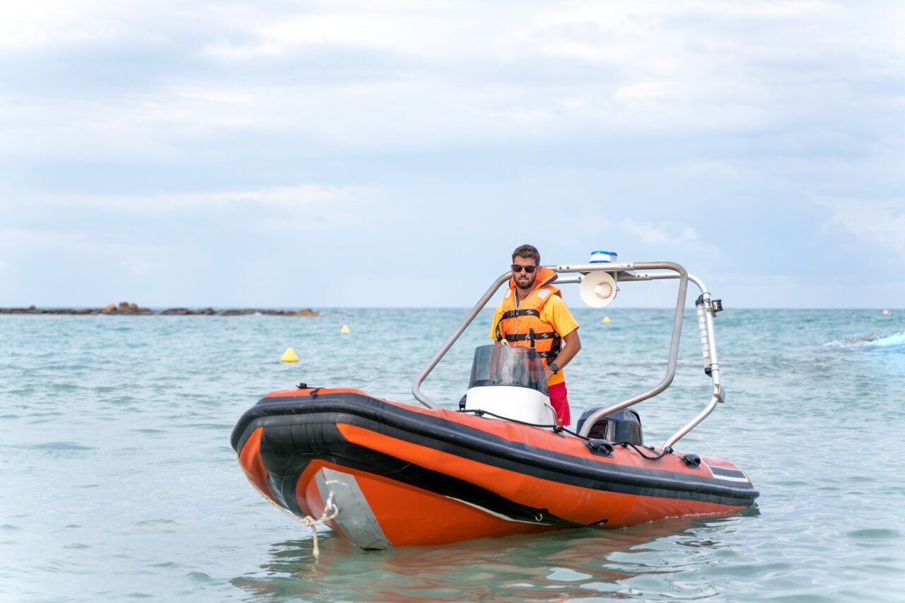 Boat Operator Responsibilities and Rendering Assistance